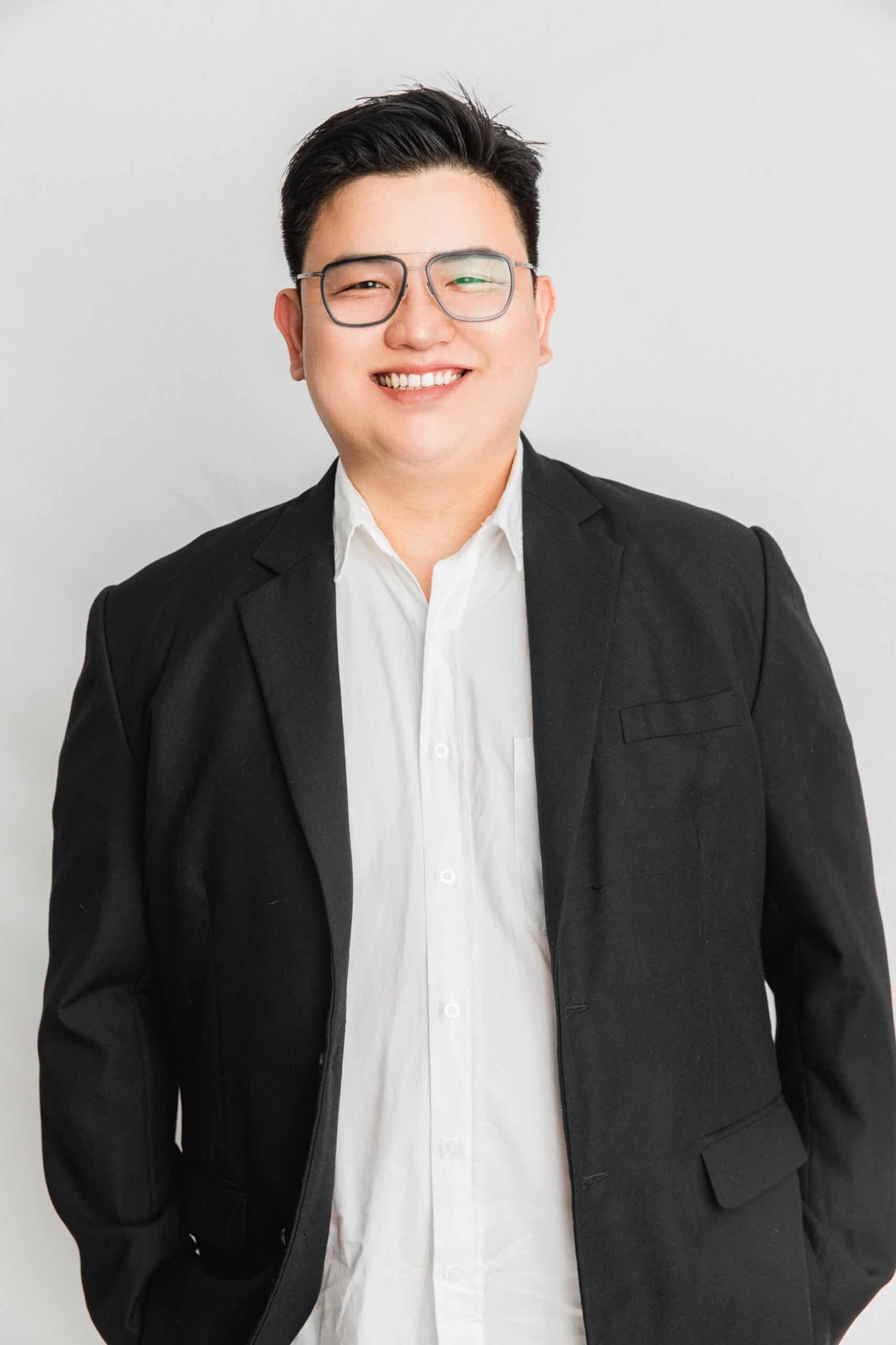 SIRIPONG PROFILE PIC03 - NerdOptimize